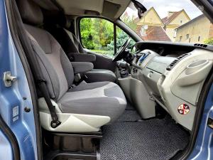 Opel Vivaro 2007 in Kedainiai, with an engine capacity of 2.50 L and mileage of 288 thousand km for 9500 €, photo 23 on AUTOMOTO.COM.LV
