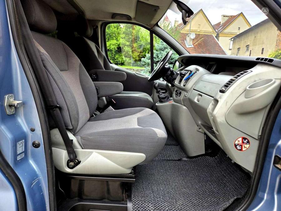 Opel Vivaro 2007 in Kedainiai, with an engine capacity of 2.50 L and mileage of 288 thousand km for 9500 €, photo 23 on AUTOMOTO.COM.LV