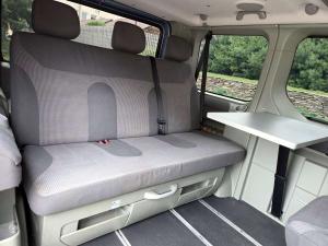 Opel Vivaro 2007 in Kedainiai, with an engine capacity of 2.50 L and mileage of 288 thousand km for 9500 €, photo 24 on AUTOMOTO.COM.LV