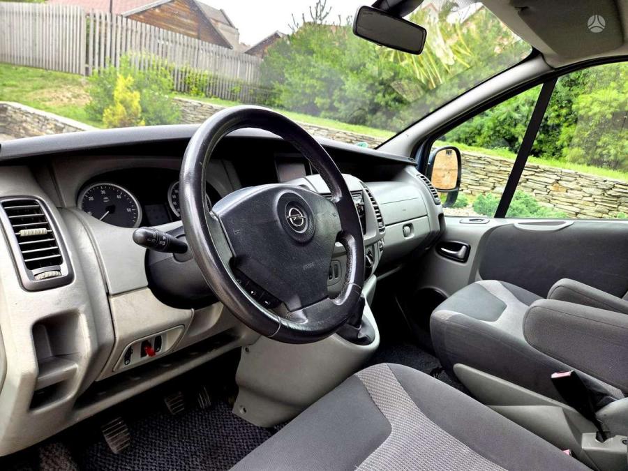 Opel Vivaro 2007 in Kedainiai, with an engine capacity of 2.50 L and mileage of 288 thousand km for 9500 €, photo 28 on AUTOMOTO.COM.LV