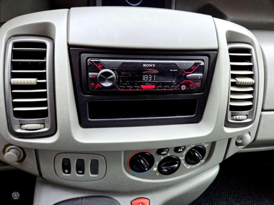 Opel Vivaro 2007 in Kedainiai, with an engine capacity of 2.50 L and mileage of 288 thousand km for 9500 €, photo 29 on AUTOMOTO.COM.LV