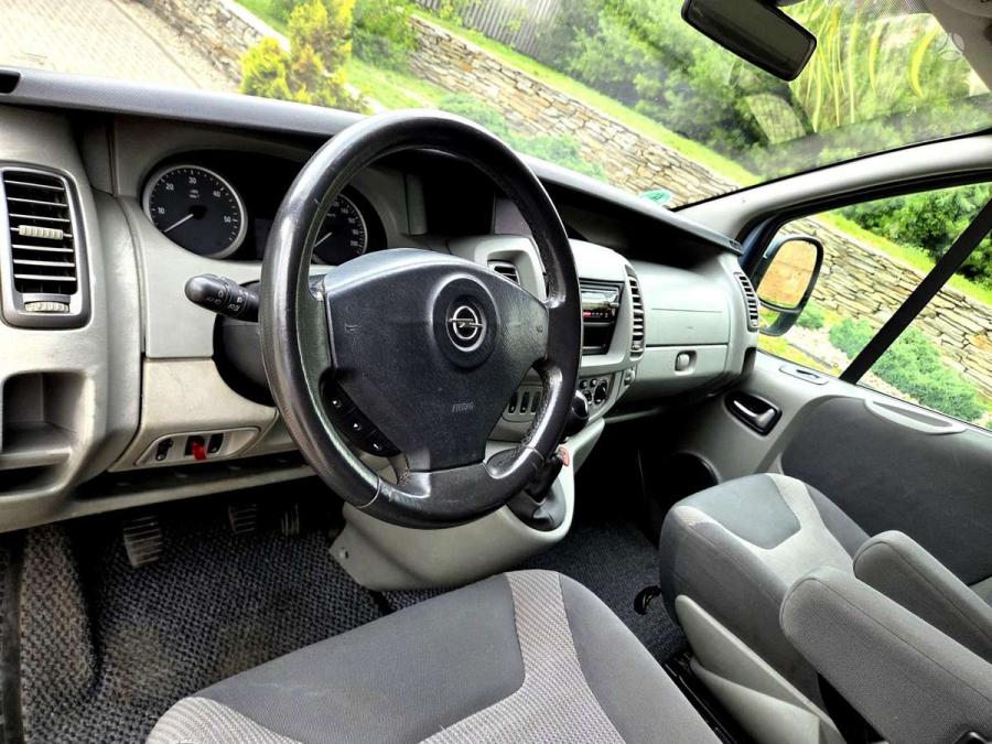 Opel Vivaro 2007 in Kedainiai, with an engine capacity of 2.50 L and mileage of 288 thousand km for 9500 €, photo 33 on AUTOMOTO.COM.LV