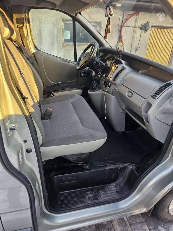 Opel Vivaro 2008 in Telschi, with an engine capacity of 2.00 L and mileage of 239 thousand km for 4850 €, photo 11 on AUTOMOTO.COM.LV