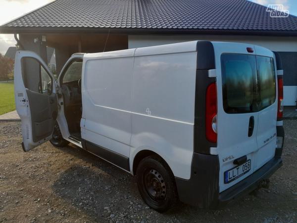 Opel Vivaro 2008 Alīta, ar dzinēja tilpumu 2.50 L un nobraukumu 332 tūkst. km par 1600 €, foto 1 vietnē AUTOMOTO.COM.LV