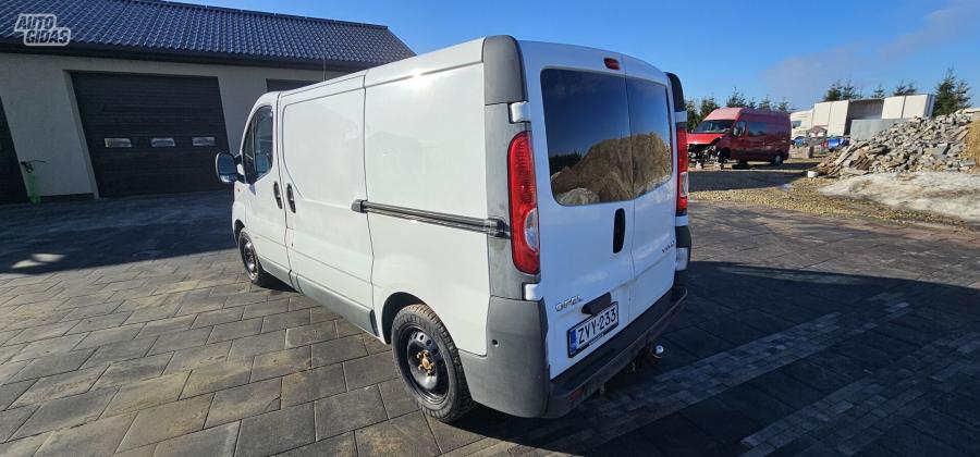 Opel Vivaro 2008 in Mazeikiai, with an engine capacity of 2.00 L and mileage of 373 thousand km for 3300 €, photo 4 on AUTOMOTO.COM.LV