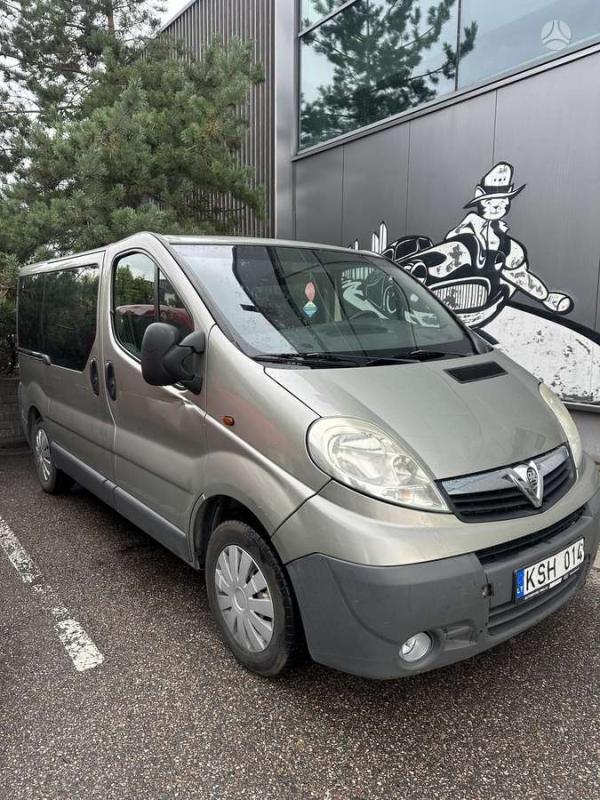 Opel Vivaro 2008 in Vilnius, with an engine capacity of 2.00 L and mileage of 647 thousand km for 2600 €, photo 3 on AUTOMOTO.COM.LV