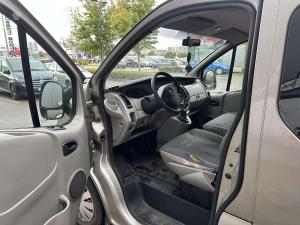 Opel Vivaro 2008 Viļņa, ar dzinēja tilpumu 2.00 L un nobraukumu 647 tūkst. km par 2600 €, foto 4 vietnē AUTOMOTO.COM.LV