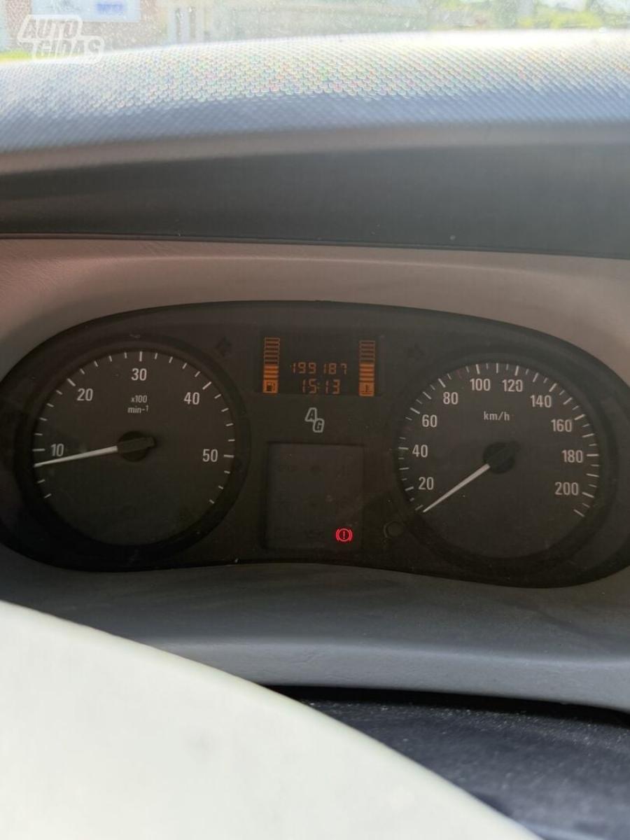 Opel Vivaro 2009 Kauņa, ar dzinēja tilpumu 2.00 L un nobraukumu 199 tūkst. km par 4500 €, foto 9 vietnē AUTOMOTO.COM.LV