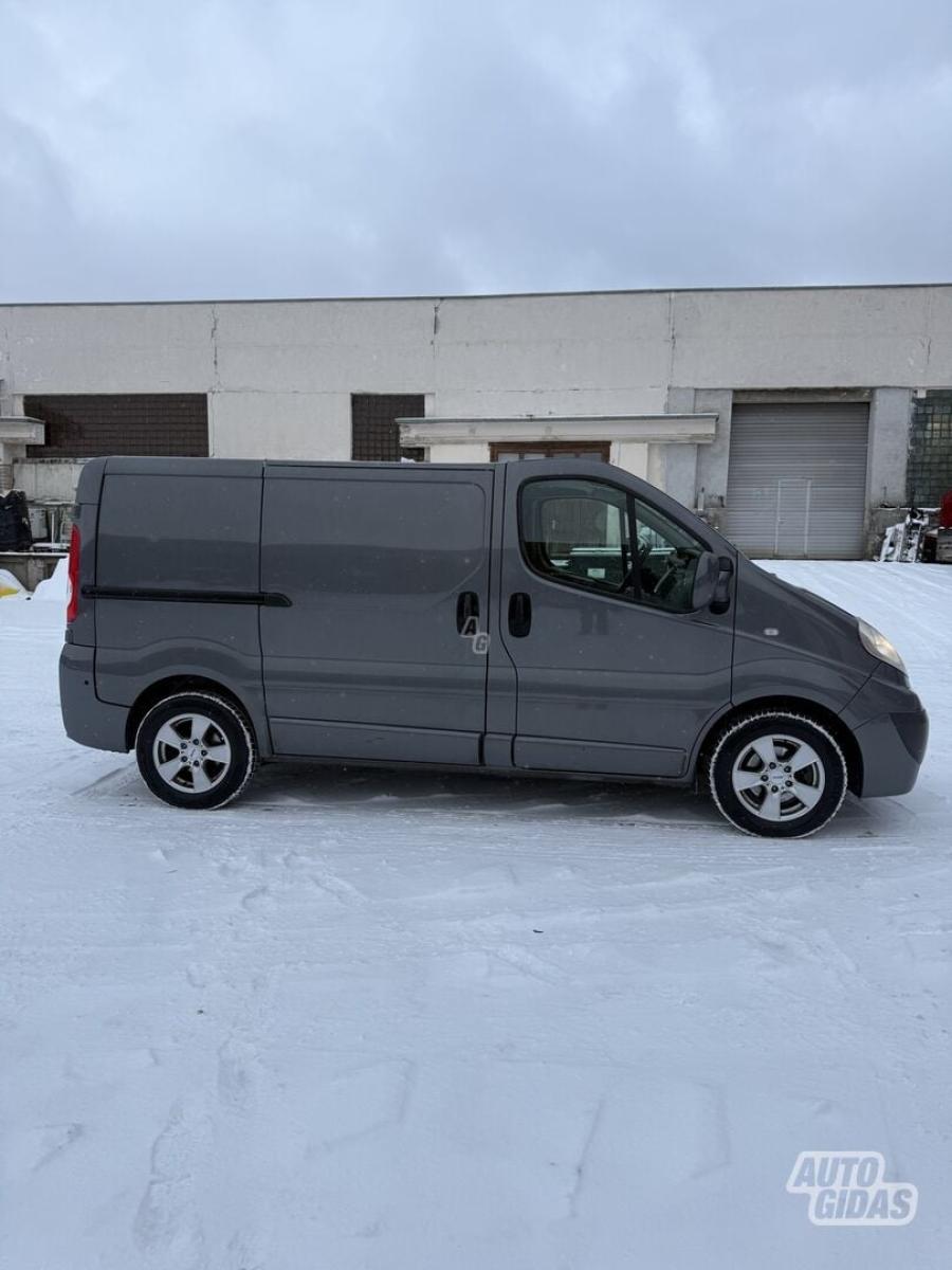 Opel Vivaro 2013 in Vilnius, with an engine capacity of 2.00 L and mileage of 322 thousand km for 4800 €, photo 2 on AUTOMOTO.COM.LV