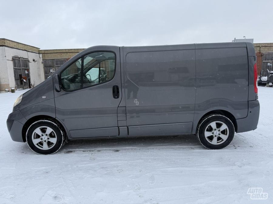 Opel Vivaro 2013 in Vilnius, with an engine capacity of 2.00 L and mileage of 322 thousand km for 4800 €, photo 3 on AUTOMOTO.COM.LV