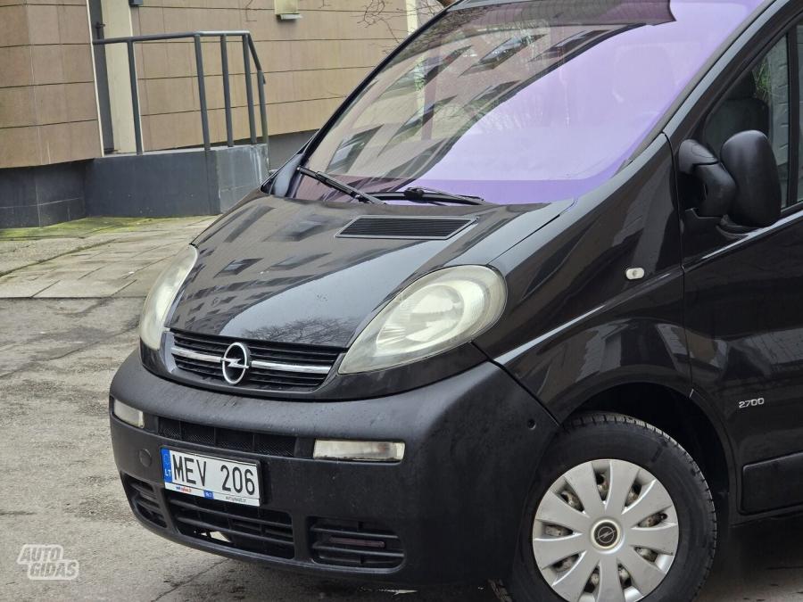 Opel Vivaro 2002 in Siauliai, with an engine capacity of 1.90 L and mileage of 291 thousand km for 4200 €, photo 6 on AUTOMOTO.COM.LV