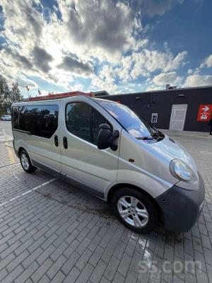 Opel Vivaro 2004 in Riga, with an engine capacity of 2.50 L and mileage of 305 thousand km for 5850 €, photo 3 on AUTOMOTO.COM.LV
