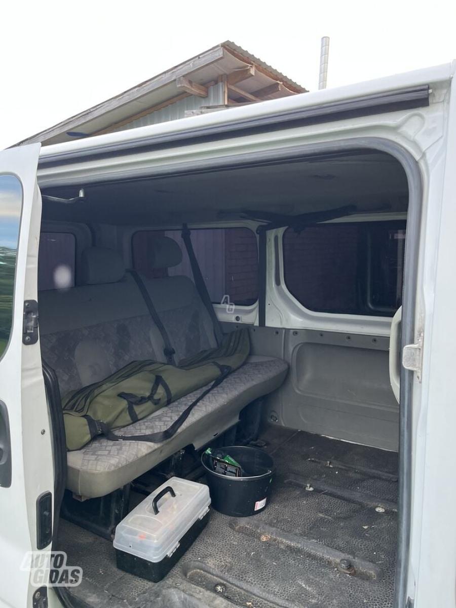 Opel Vivaro 2004 in Birzai, with an engine capacity of 1.90 L and mileage of 480 thousand km for 3400 €, photo 6 on AUTOMOTO.COM.LV