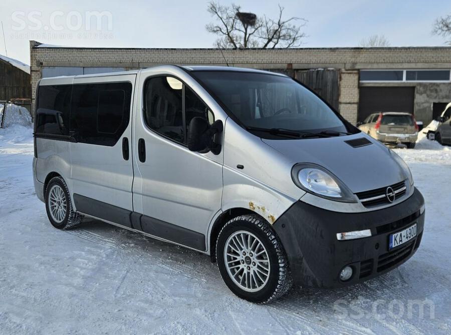 Opel Vivaro 2005 Dobele, ar dzinēja tilpumu 2.50 L un nobraukumu 400 tūkst. km par 4450 €, foto 1 vietnē AUTOMOTO.COM.LV