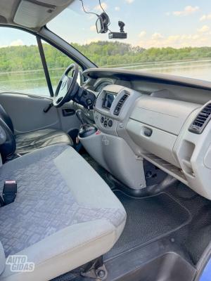 Opel Vivaro 2005 in Kaunas, with an engine capacity of 2.50 L and mileage of 186 thousand km for 4999 €, photo 8 on AUTOMOTO.COM.LV
