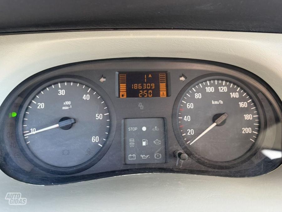 Opel Vivaro 2005 in Kaunas, with an engine capacity of 2.50 L and mileage of 186 thousand km for 4999 €, photo 12 on AUTOMOTO.COM.LV