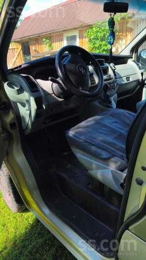 Opel Vivaro 2005 Krāslava, ar dzinēja tilpumu 1.90 L un nobraukumu 254 tūkst. km par 4800 €, foto 3 vietnē AUTOMOTO.COM.LV