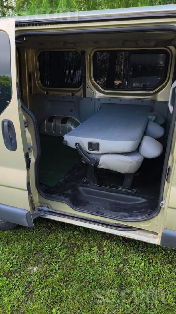 Opel Vivaro 2005 Krāslava, ar dzinēja tilpumu 1.90 L un nobraukumu 254 tūkst. km par 4800 €, foto 6 vietnē AUTOMOTO.COM.LV