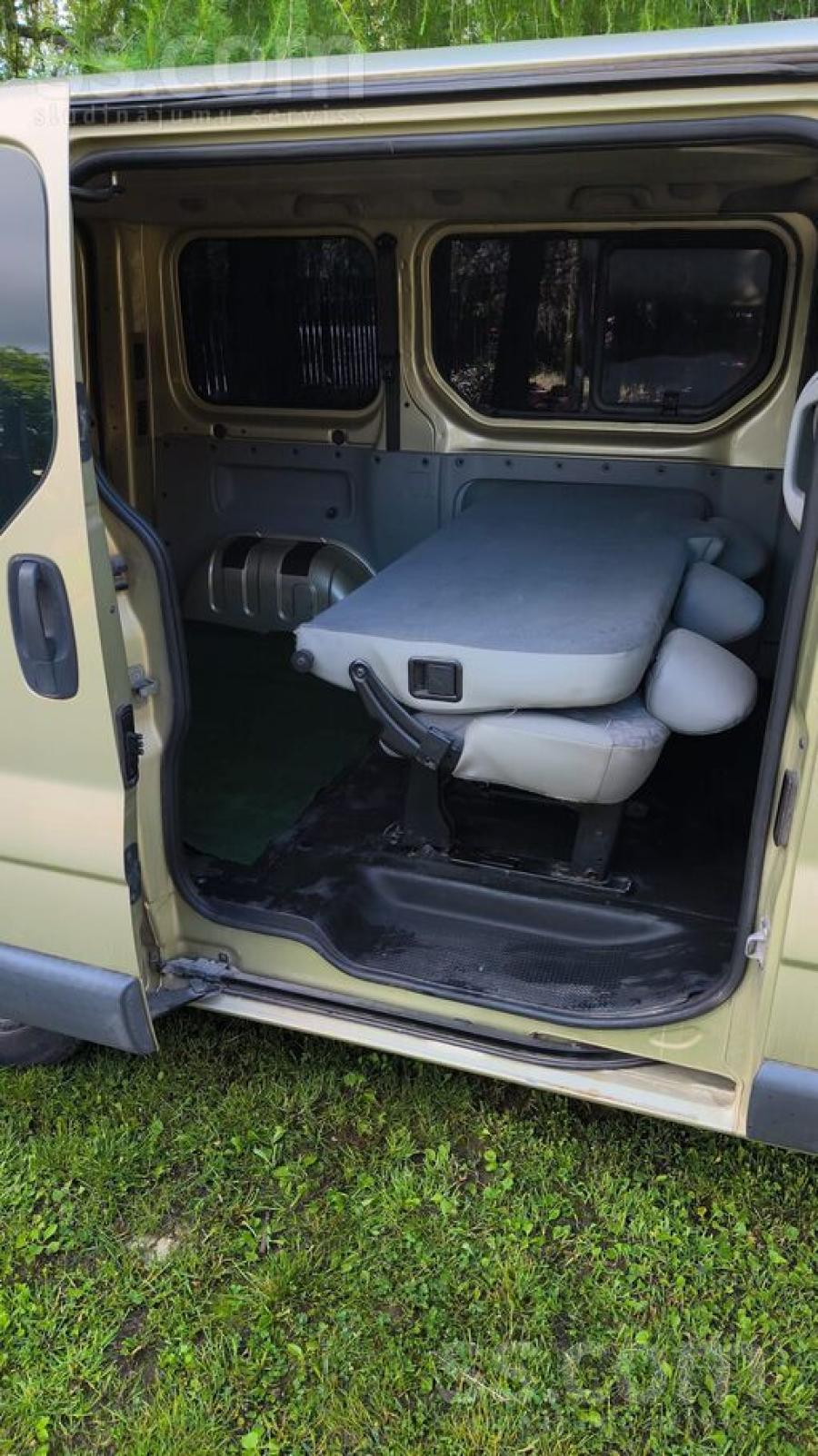 Opel Vivaro 2005 Krāslava, ar dzinēja tilpumu 1.90 L un nobraukumu 254 tūkst. km par 4800 €, foto 7 vietnē AUTOMOTO.COM.LV