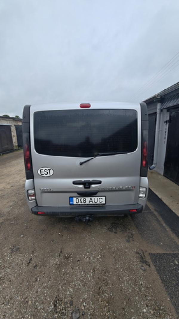 Opel Vivaro 2005 Kohtla-Jerve, ar dzinēja tilpumu 0.00 L un nobraukumu 370 tūkst. km par 4600 €, foto 2 vietnē AUTOMOTO.COM.LV