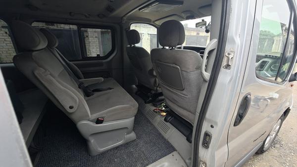 Opel Vivaro 2005 Kohtla-Jerve, ar dzinēja tilpumu 0.00 L un nobraukumu 370 tūkst. km par 4600 €, foto 7 vietnē AUTOMOTO.COM.LV