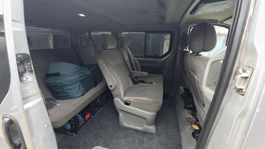 Opel Vivaro 2005 Kohtla-Jerve, ar dzinēja tilpumu 0.00 L un nobraukumu 370 tūkst. km par 4600 €, foto 10 vietnē AUTOMOTO.COM.LV