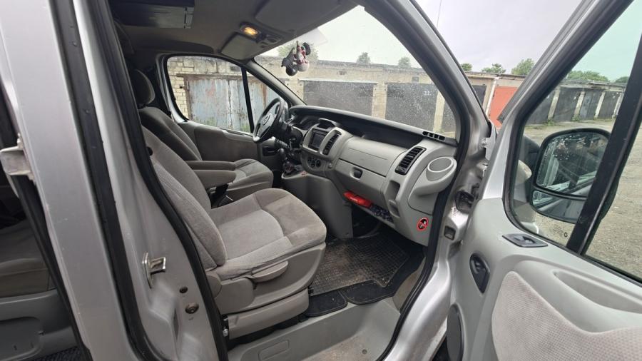 Opel Vivaro 2005 Kohtla-Jerve, ar dzinēja tilpumu 0.00 L un nobraukumu 370 tūkst. km par 4600 €, foto 16 vietnē AUTOMOTO.COM.LV
