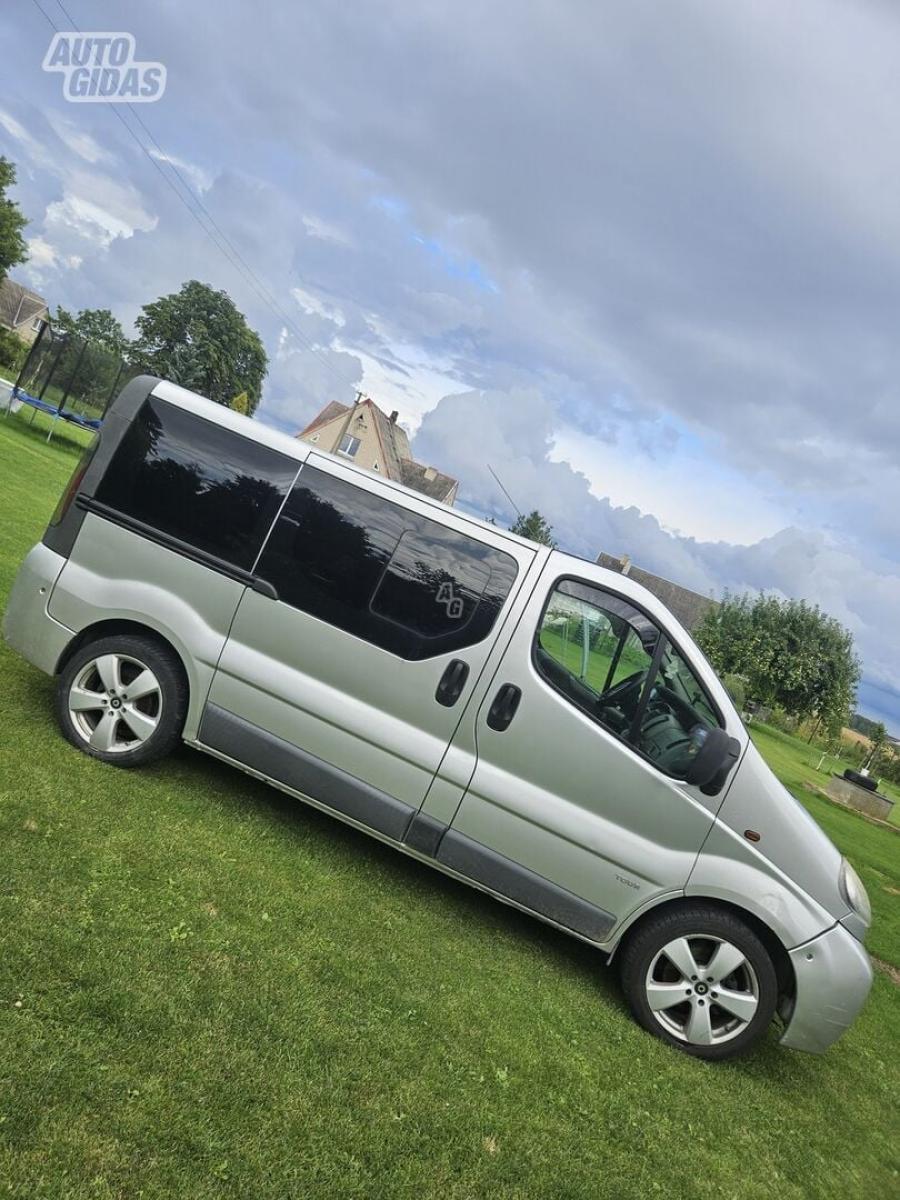 Opel Vivaro 2005 in Vilnius, with an engine capacity of 2.50 L and mileage of 360 thousand km for 4500 €, photo 3 on AUTOMOTO.COM.LV