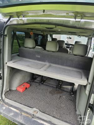 Opel Vivaro 2005 in Vilnius, with an engine capacity of 2.50 L and mileage of 360 thousand km for 4500 €, photo 9 on AUTOMOTO.COM.LV