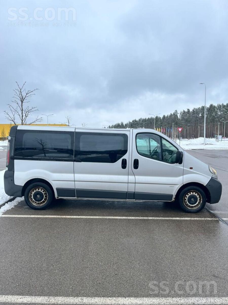 Opel Vivaro 2006 Rīga, ar dzinēja tilpumu 1.90 L un nobraukumu 335 tūkst. km par 4150 €, foto 3 vietnē AUTOMOTO.COM.LV