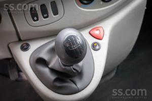 Opel Vivaro 2006 Tukums, ar dzinēja tilpumu 1.90 L un nobraukumu 215 tūkst. km par 3990 €, foto 14 vietnē AUTOMOTO.COM.LV