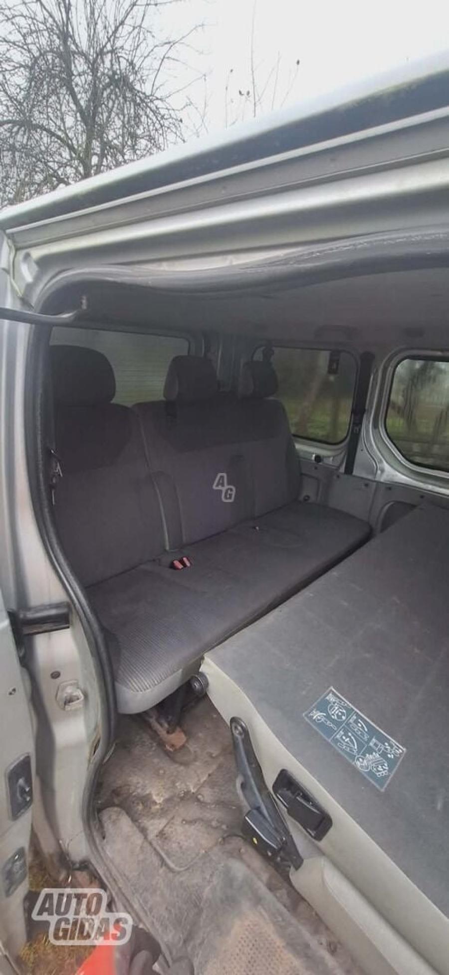 Opel Vivaro 2007 Kelmė, ar dzinēja tilpumu 2.00 L un nobraukumu 6 tūkst. km par 2000 €, foto 9 vietnē AUTOMOTO.COM.LV