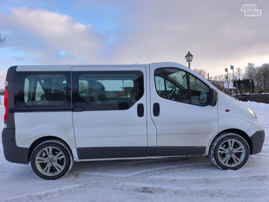 Opel Vivaro 2008 in Pakruojis, with an engine capacity of 2.00 L and mileage of 348 thousand km for 6200 €, photo 8 on AUTOMOTO.COM.LV