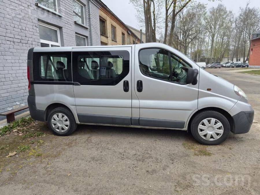 Opel Vivaro 2008 Rīga, ar dzinēja tilpumu 2.00 L un nobraukumu 278 tūkst. km par 5790 €, foto 5 vietnē AUTOMOTO.COM.LV