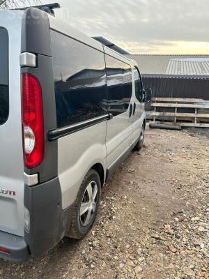 Opel Vivaro 2008 Rīga, ar dzinēja tilpumu 2.50 L un nobraukumu 311 tūkst. km par 5600 €, foto 4 vietnē AUTOMOTO.COM.LV