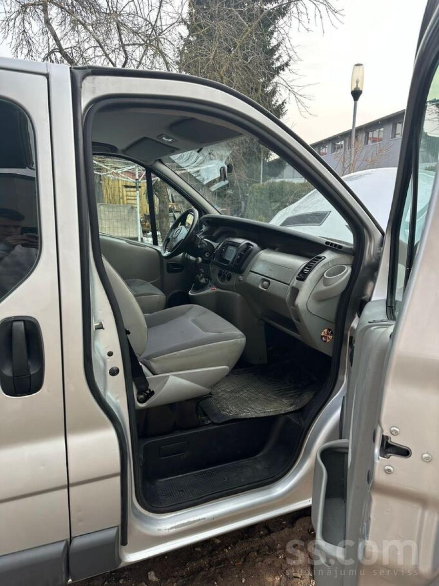 Opel Vivaro 2008 Rīga, ar dzinēja tilpumu 2.50 L un nobraukumu 311 tūkst. km par 5600 €, foto 6 vietnē AUTOMOTO.COM.LV