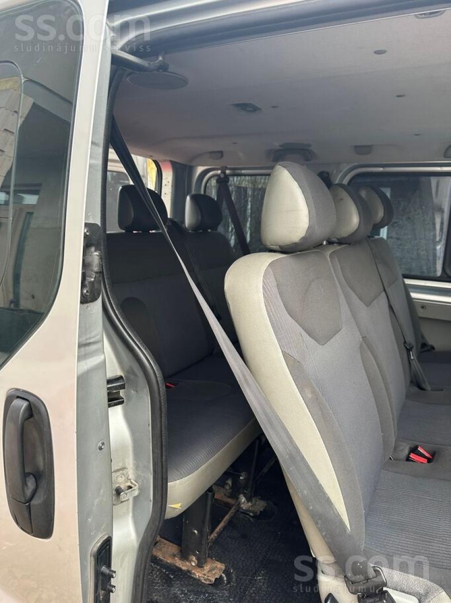 Opel Vivaro 2008 Rīga, ar dzinēja tilpumu 2.50 L un nobraukumu 311 tūkst. km par 5600 €, foto 8 vietnē AUTOMOTO.COM.LV