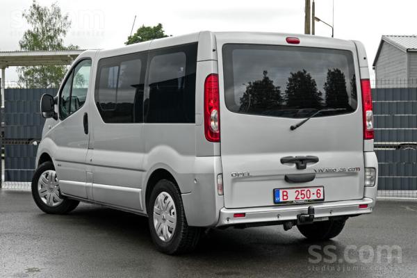 Opel Vivaro 2009 in Ogre, with an engine capacity of 2.50 L and mileage of 219 thousand km for 8900 €, photo 4 on AUTOMOTO.COM.LV