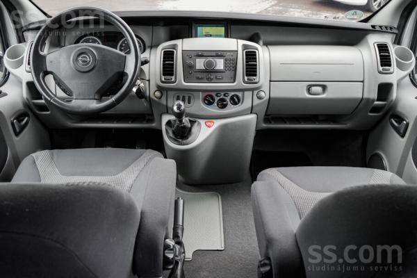 Opel Vivaro 2009 in Ogre, with an engine capacity of 2.50 L and mileage of 219 thousand km for 8900 €, photo 9 on AUTOMOTO.COM.LV