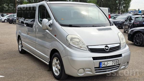 Opel Vivaro 2009 in Riga, with an engine capacity of 2.00 L and mileage of 301 thousand km for 6500 €, photo 1 on AUTOMOTO.COM.LV