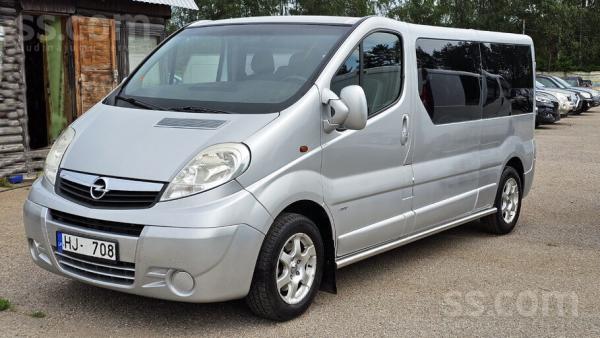 Opel Vivaro 2009 in Riga, with an engine capacity of 2.00 L and mileage of 301 thousand km for 6500 €, photo 2 on AUTOMOTO.COM.LV