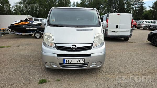 Opel Vivaro 2009 in Riga, with an engine capacity of 2.00 L and mileage of 301 thousand km for 6500 €, photo 3 on AUTOMOTO.COM.LV