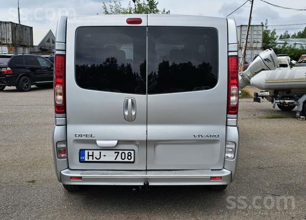 Opel Vivaro 2009 in Riga, with an engine capacity of 2.00 L and mileage of 301 thousand km for 6500 €, photo 4 on AUTOMOTO.COM.LV