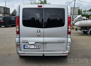 Opel Vivaro 2009 in Riga, with an engine capacity of 2.00 L and mileage of 301 thousand km for 6500 €, photo 4 on AUTOMOTO.COM.LV