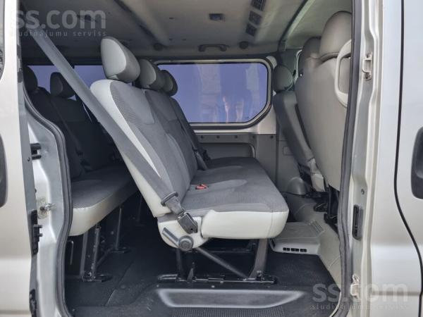Opel Vivaro 2009 Ogre, ar dzinēja tilpumu 2.00 L un nobraukumu 267 tūkst. km par 6950 €, foto 9 vietnē AUTOMOTO.COM.LV