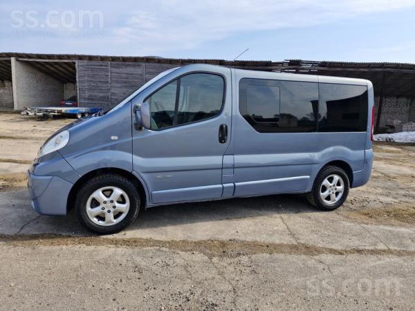 Opel Vivaro 2009 in Bauska, with an engine capacity of 2.00 L and mileage of 234 thousand km for 8300 €, photo 2 on AUTOMOTO.COM.LV