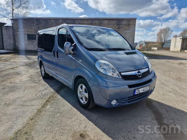 Opel Vivaro 2009 in Bauska, with an engine capacity of 2.00 L and mileage of 234 thousand km for 8300 €, photo 8 on AUTOMOTO.COM.LV
