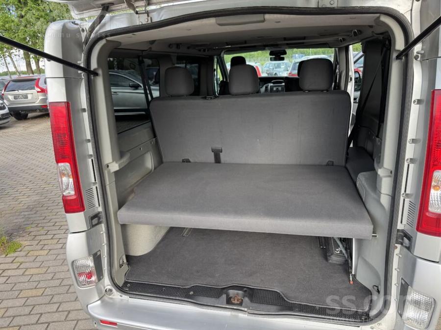 Opel Vivaro 2010 Talsi, ar dzinēja tilpumu 2.50 L un nobraukumu 297 tūkst. km par 9995 €, foto 14 vietnē AUTOMOTO.COM.LV