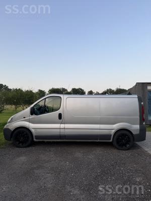 Opel Vivaro 2011 in Valmiera, with an engine capacity of 2.00 L and mileage of 297 thousand km for 5800 €, photo 5 on AUTOMOTO.COM.LV