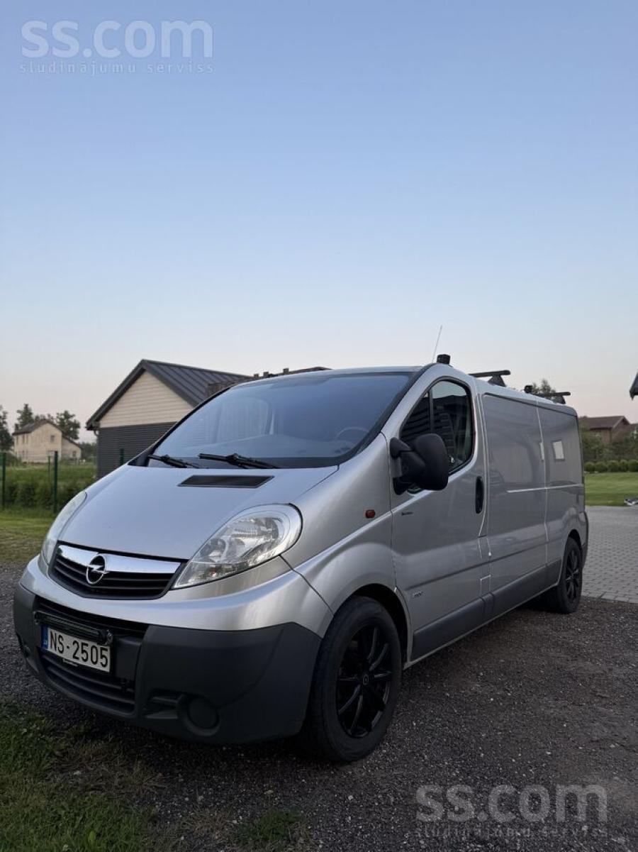 Opel Vivaro 2011 in Valmiera, with an engine capacity of 2.00 L and mileage of 297 thousand km for 5800 €, photo 6 on AUTOMOTO.COM.LV